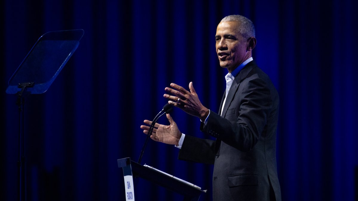 Obama expresses deep concern as Trump admin takes aim at students and ...