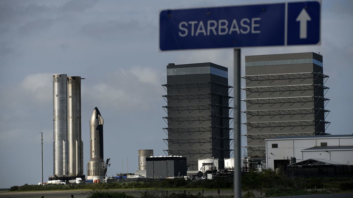 Musk’s SpaceX town in Texas warns residents they may lose right to ...