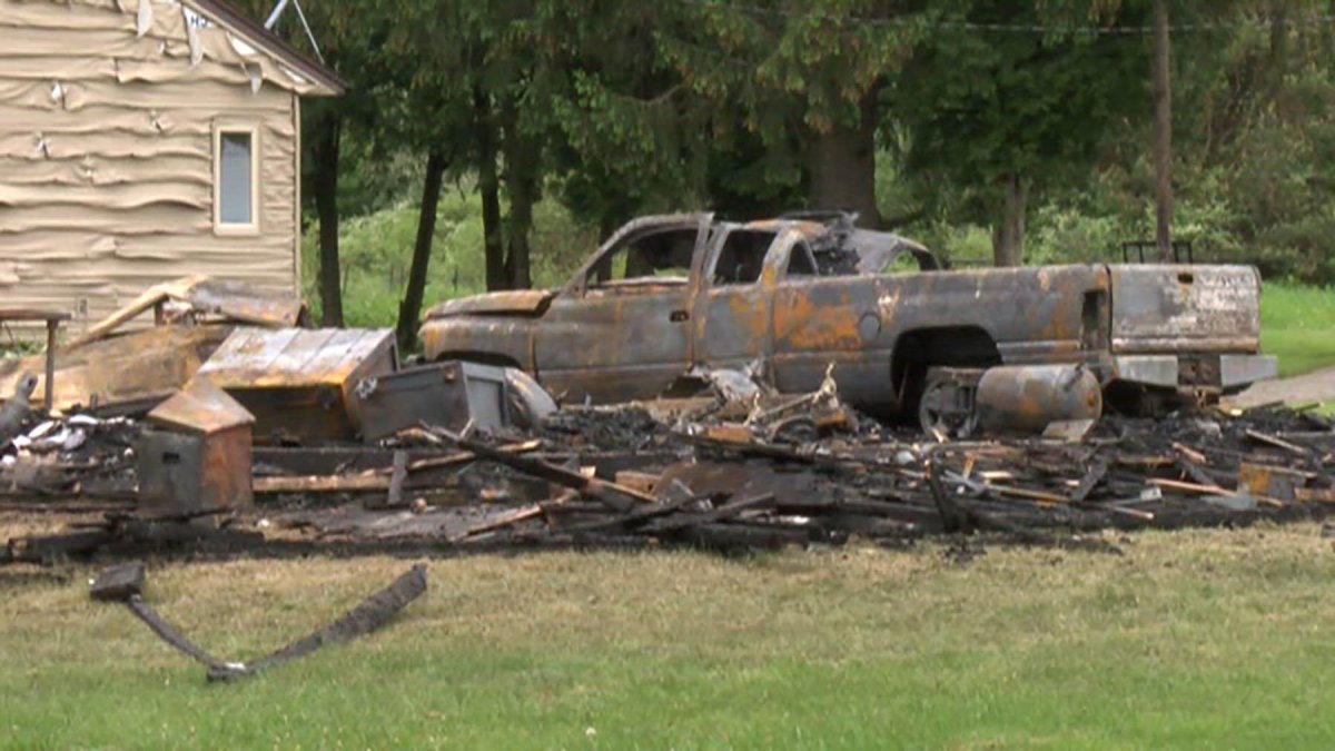 High schoolers returning from prom help save family from fire – NBC4 ...