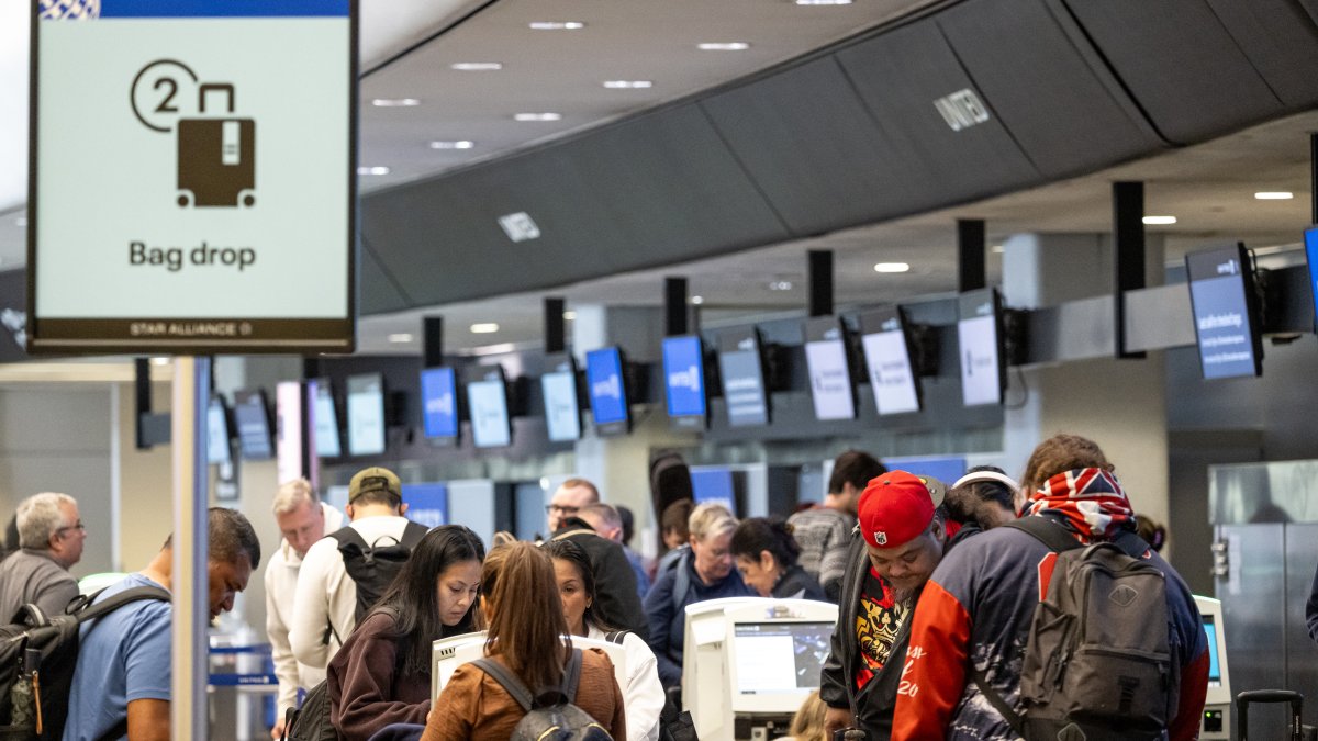 United Airlines changes how early you must check in for flights – NBC4 ...