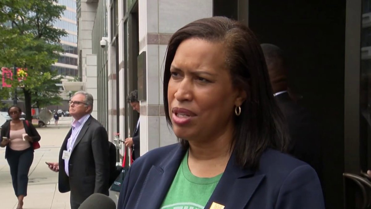 Poll: Threat of Trump DC takeover concerns residents, Bowser’s approval ...