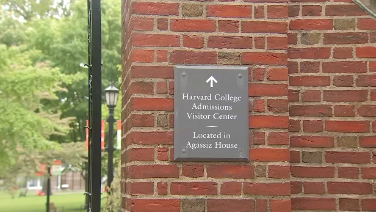 Harvard sues Trump admin over ban on enrolling foreign students – NBC4 ...