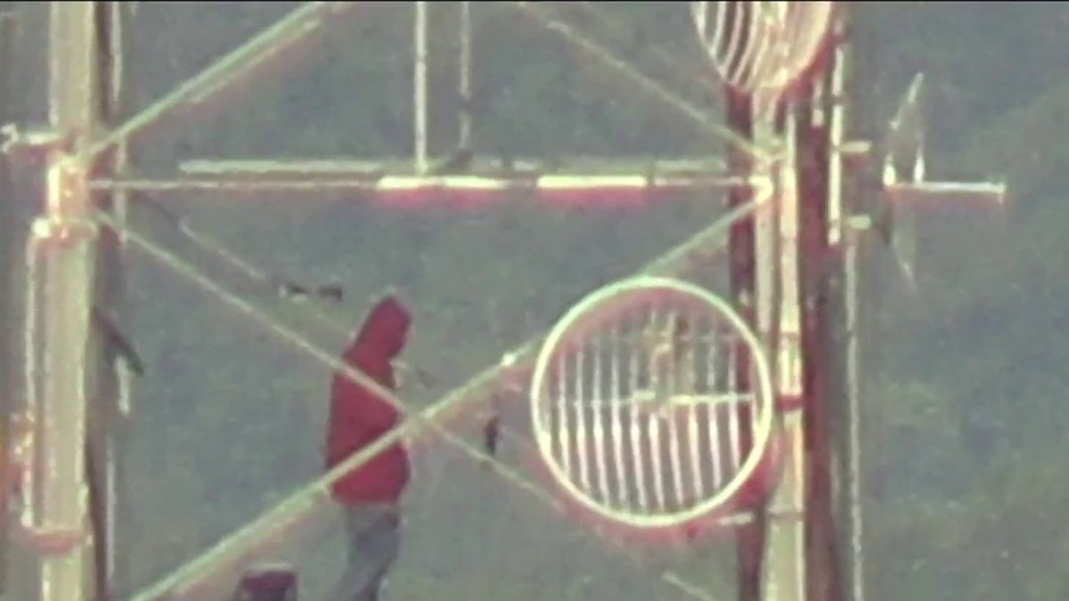 Man on DC radio tower as police standoff hits 19 hours – NBC4 Washington