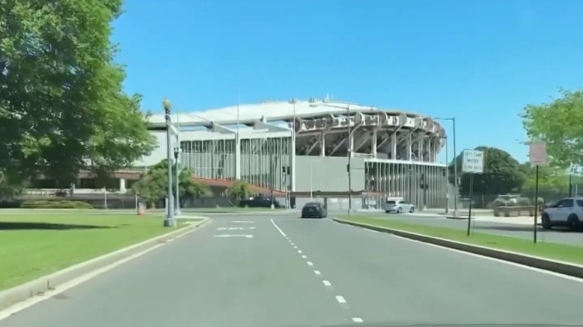 Commanders stadium deadline looms, DC Council seeks better deal – NBC4 ...