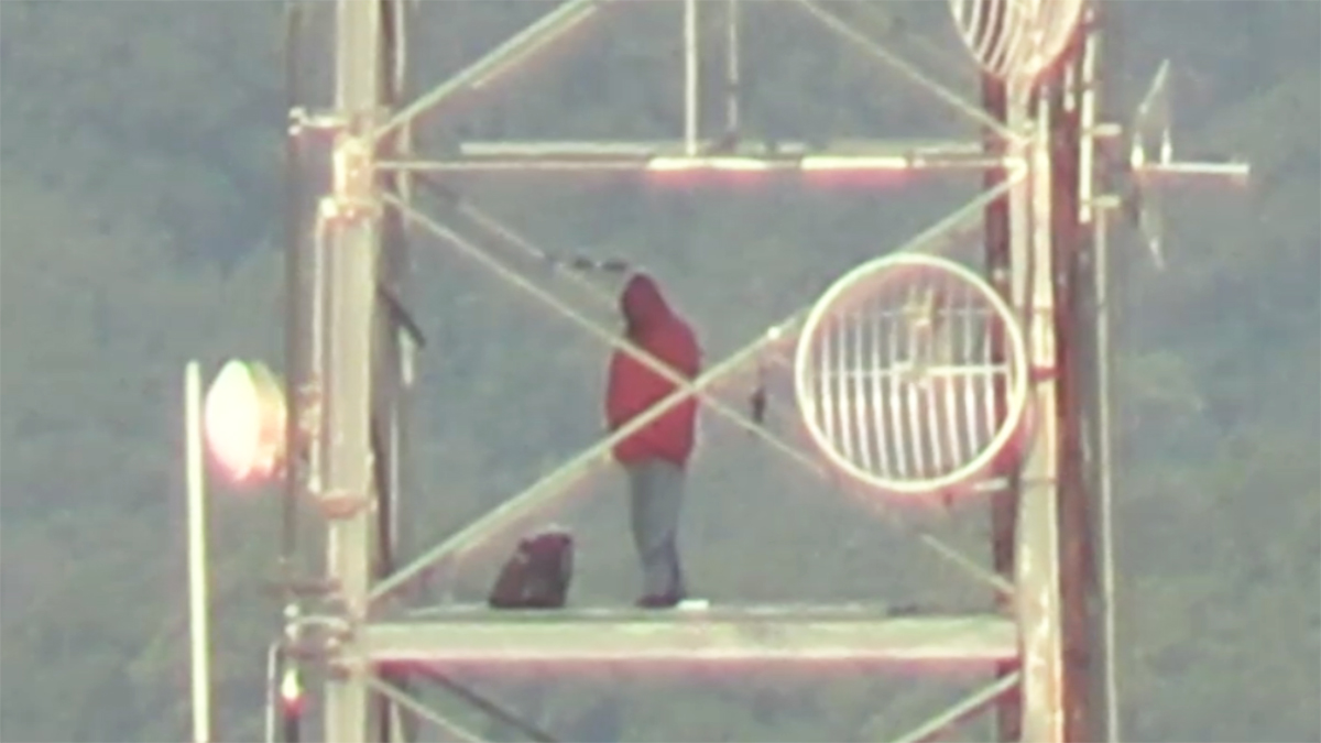 Man on DC radio tower as police standoff extends 24 hours – NBC4 Washington