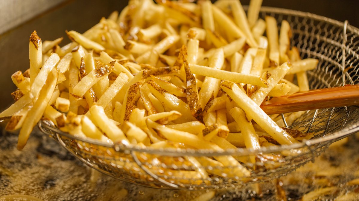 National French Fry Day 2025 freebies to enjoy – NBC4 Washington