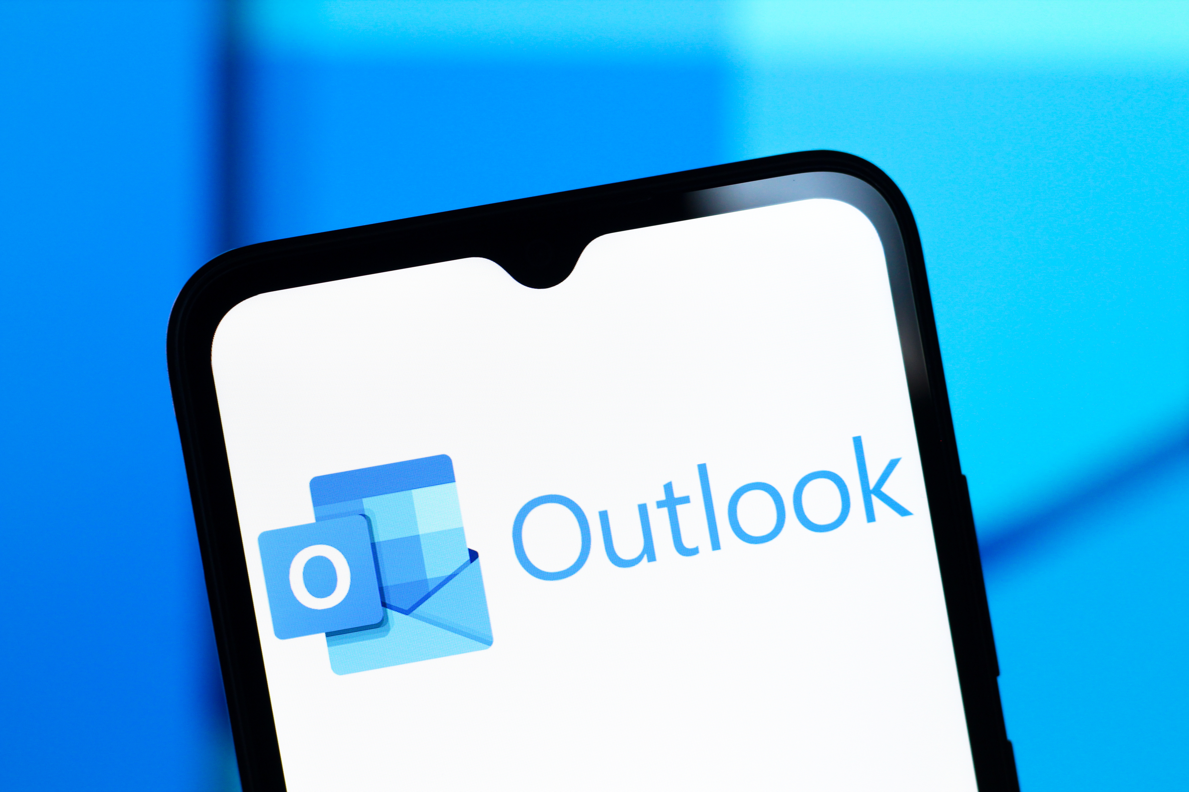 Is Outlook down? Thousands of users report issues accessing email ...