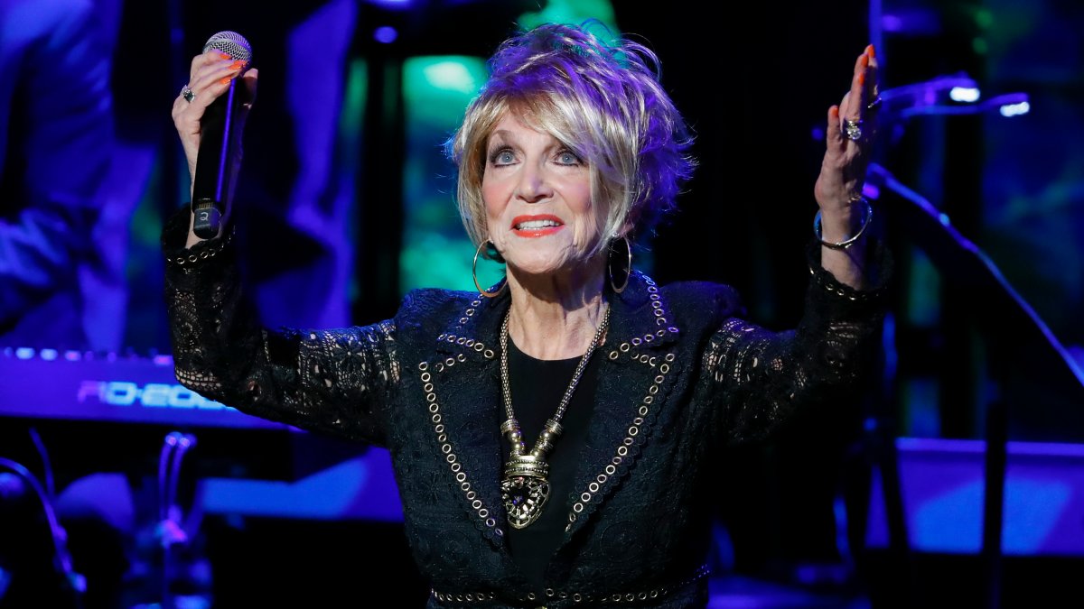 Jeannie Seely, soulful country singer, dies at 85 – NBC4 Washington
