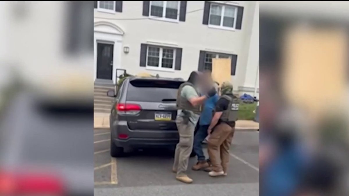 Construction workers detained in Alexandria, residents say – NBC4 Washington
