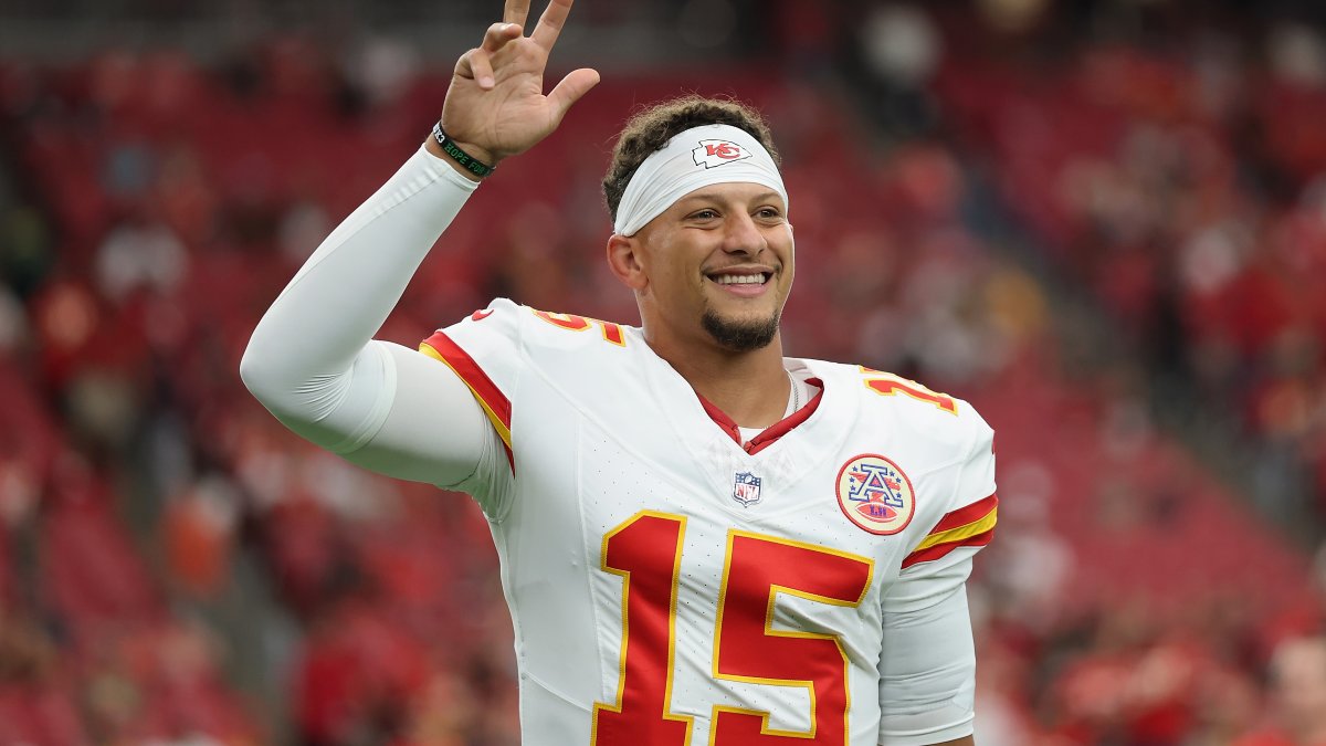 Patrick Mahomes reveals his skeptical reaction to Travis Kelce’s ...