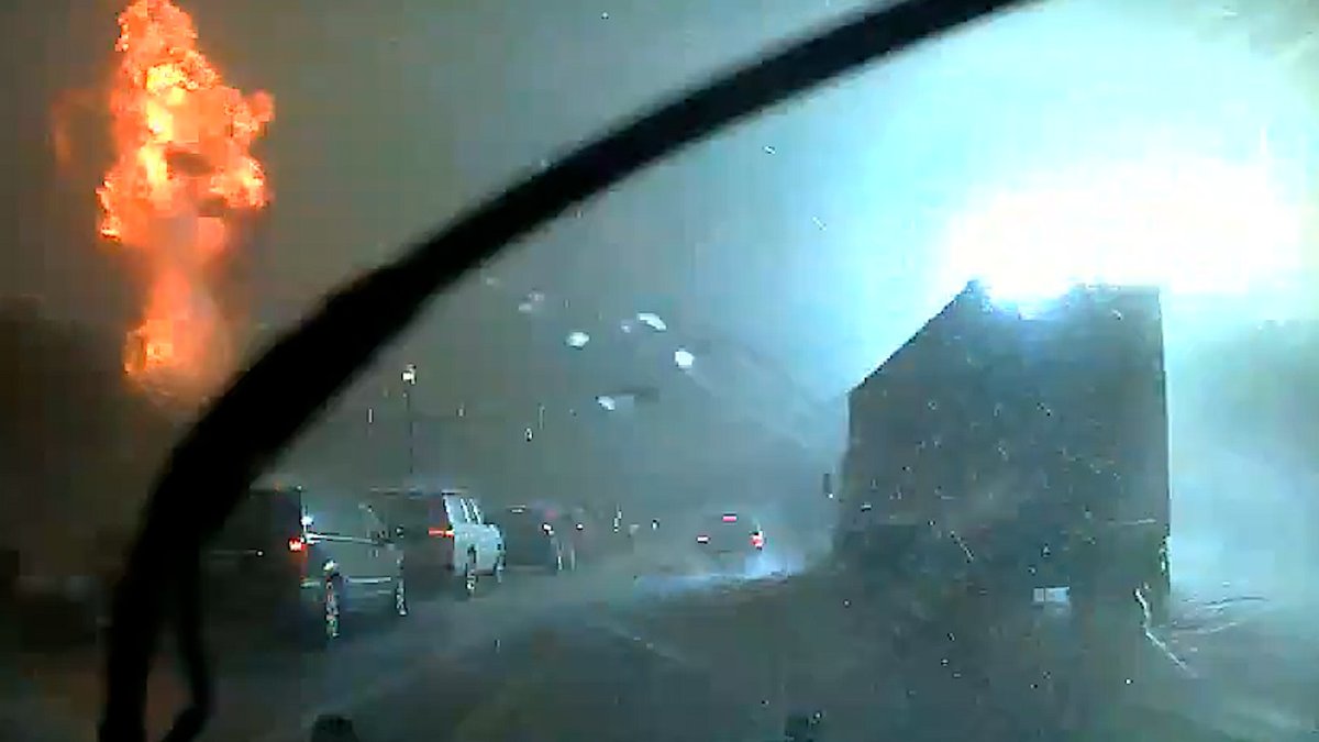 See wild South Carolina lightning strike caught on dashcam video – NBC4 ...