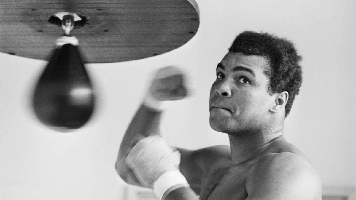 Muhammad Ali’s unsigned draft card will be auctioned – NBC4 Washington