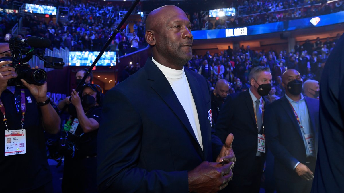 Michael Jordan joining NBC coverage for NBA opening night – NBC4 Washington