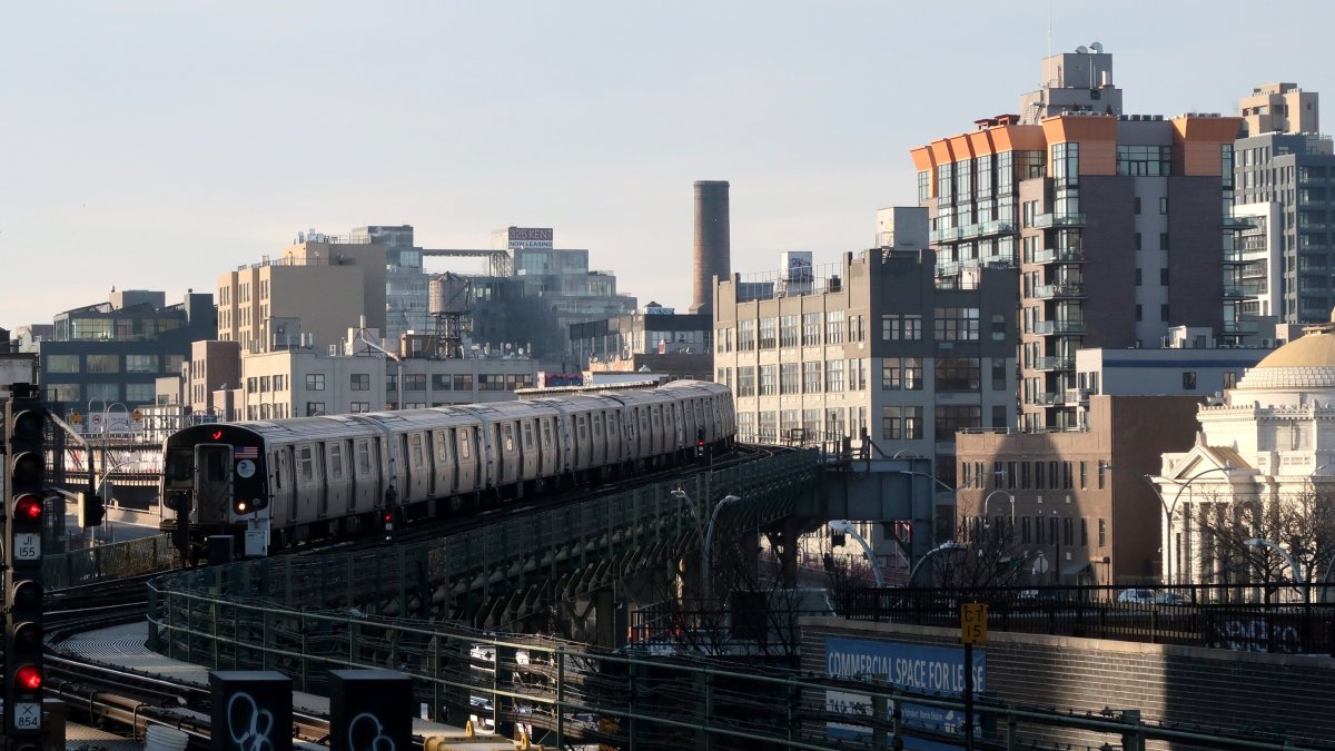 2 girls die while apparently ‘surfing’ atop NYC subway train – NBC4 Washington