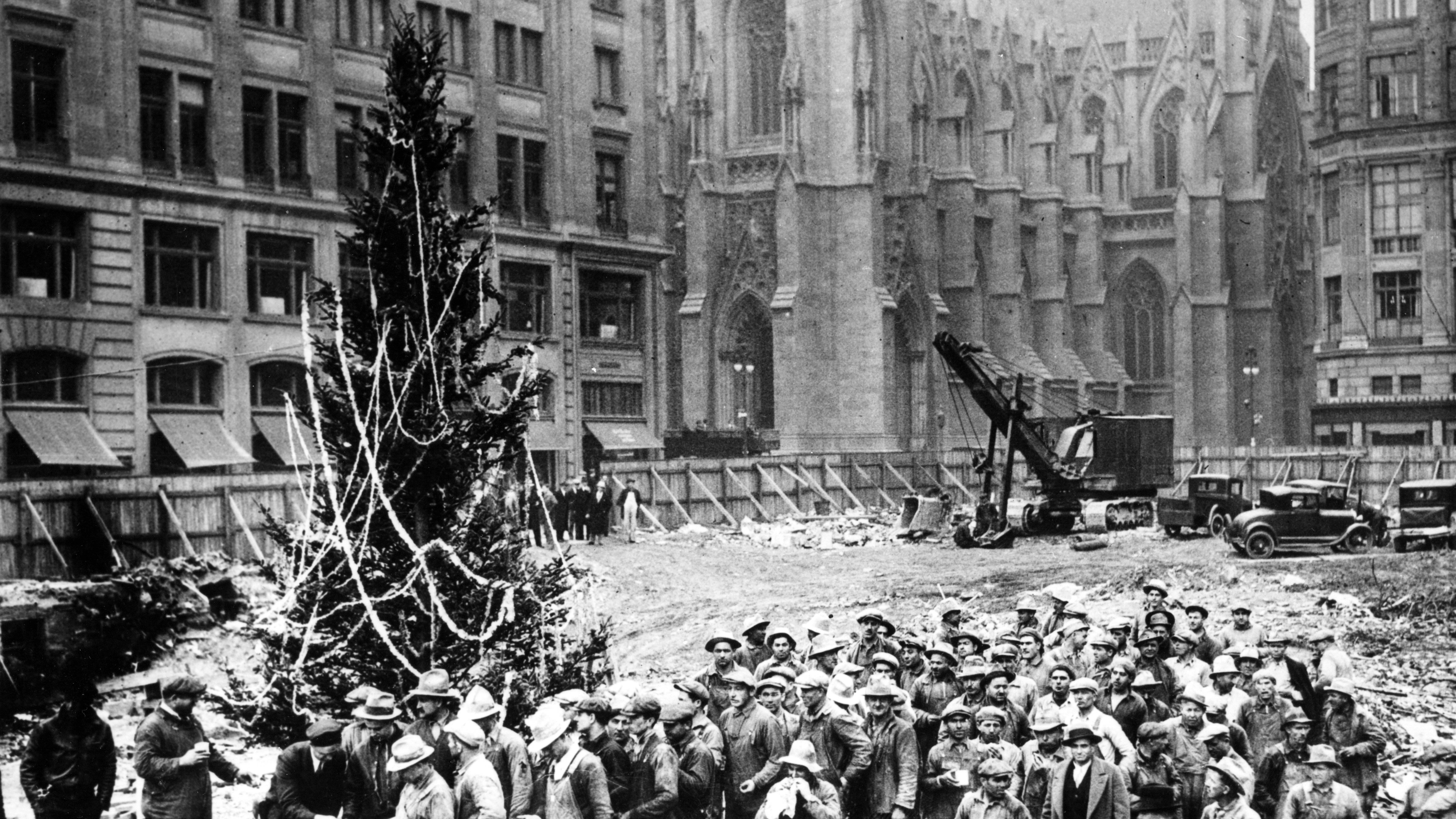 How the Rockefeller Center Christmas tree is picked and moved – NBC4 ...