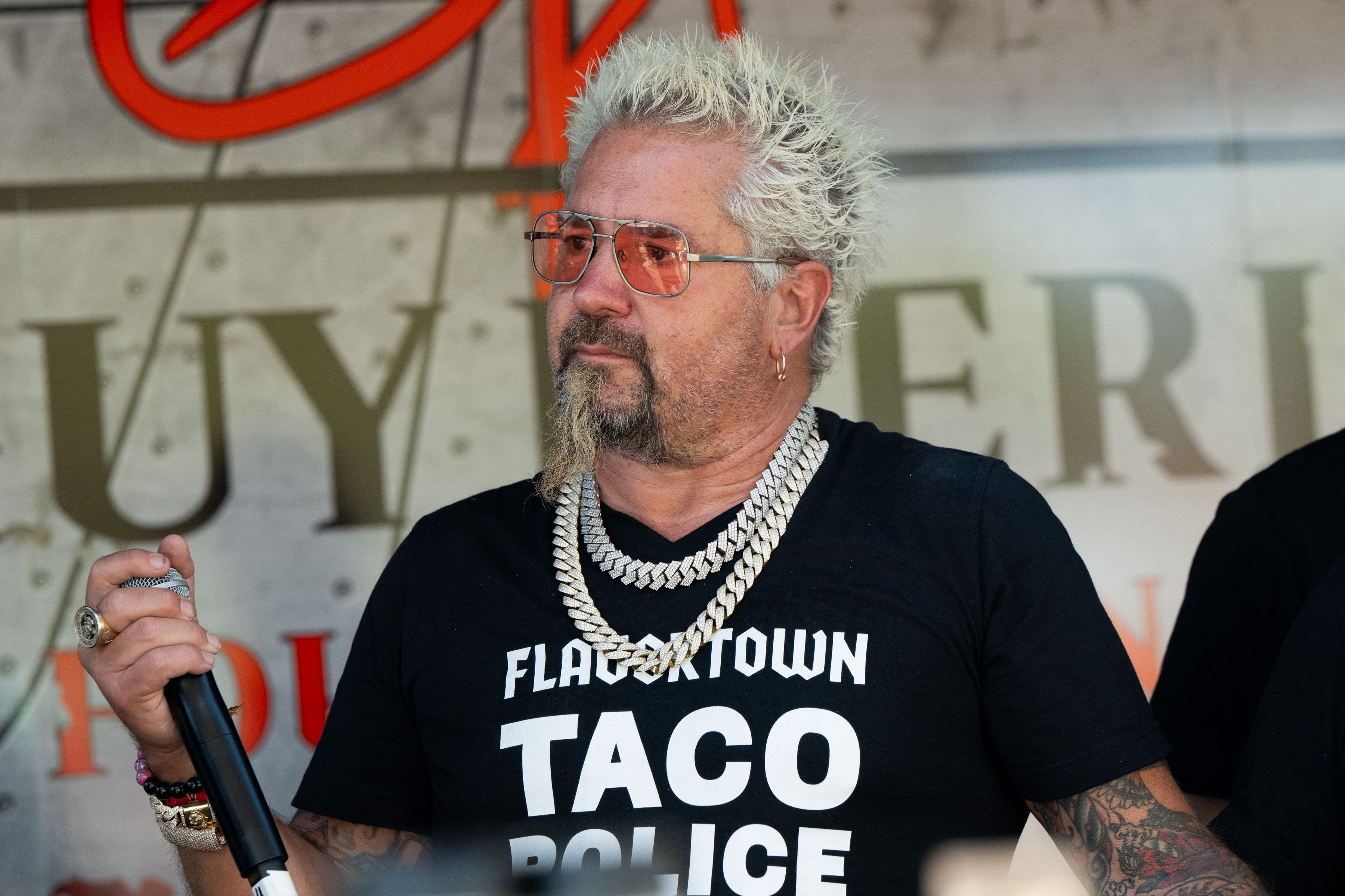 Guy Fieri undergoes emergency surgery for leg injury – NBC4 Washington