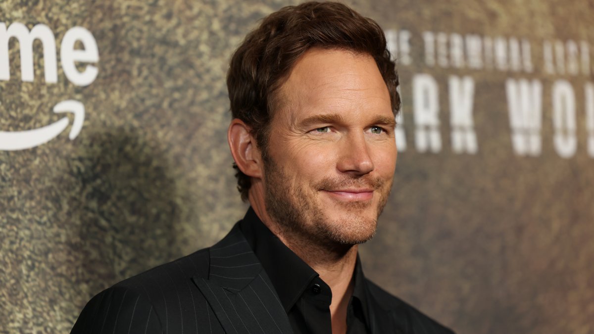 Chris Pratt shares rare family photo with all 4 kids – NBC4 Washington