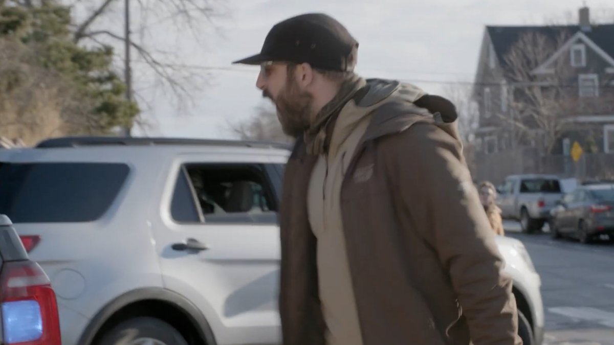 Video shows Alex Pretti encounter with agents days before his death ...