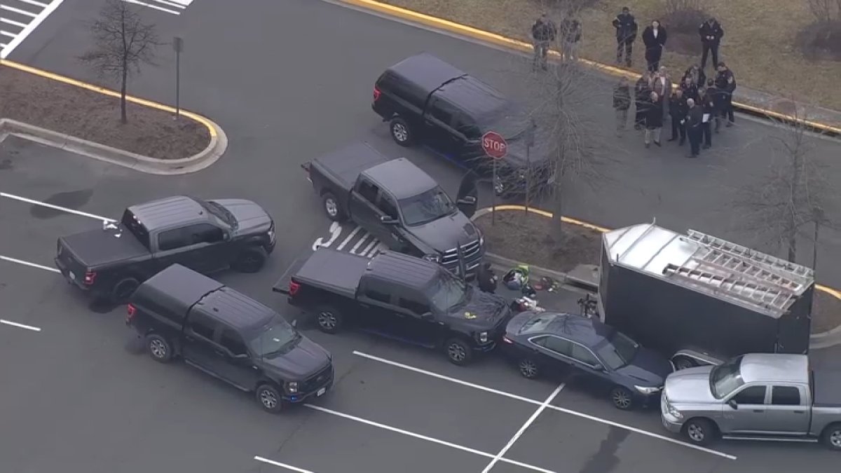 Deputies fatally shoot armed suspect in Leesburg Walmart parking lot ...