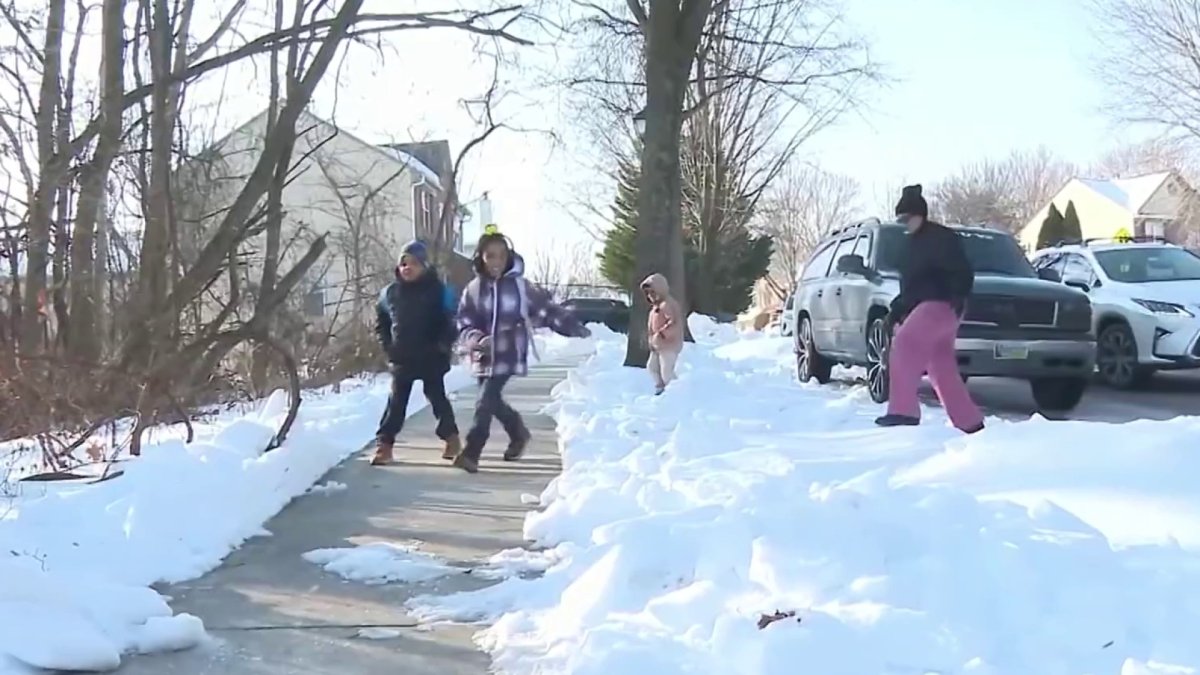 Snow could turn to ice overnight: The News4 Rundown – NBC4 Washington