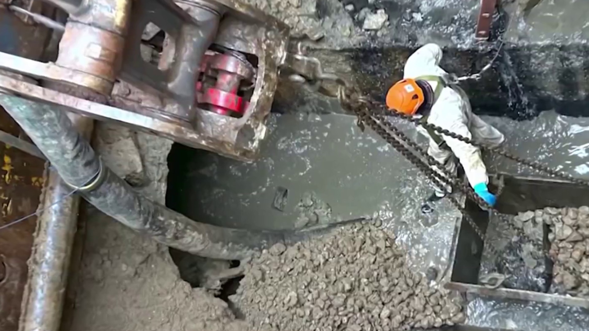 Class action lawsuit filed against DC Water for sewer line break – NBC4 ...