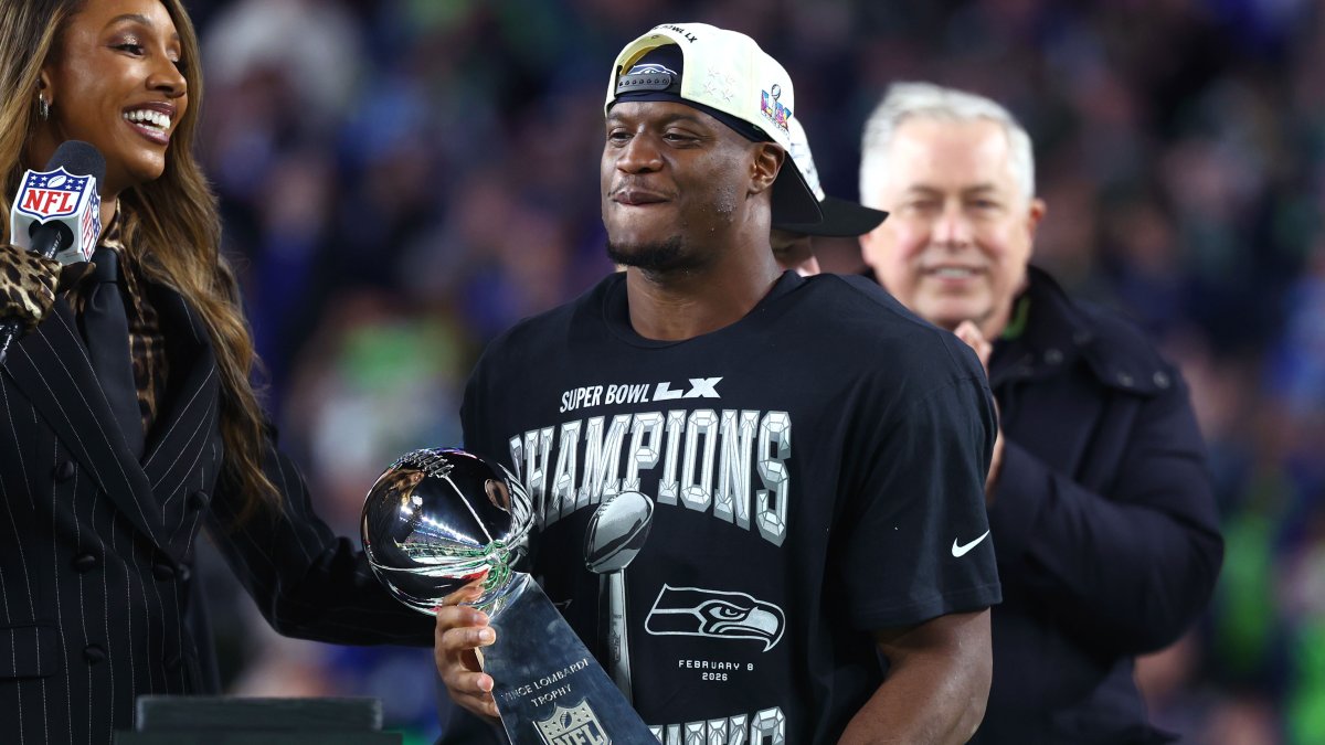Super Bowl MVP Kenneth Walker leaves Seahawks to sign with Chiefs ...