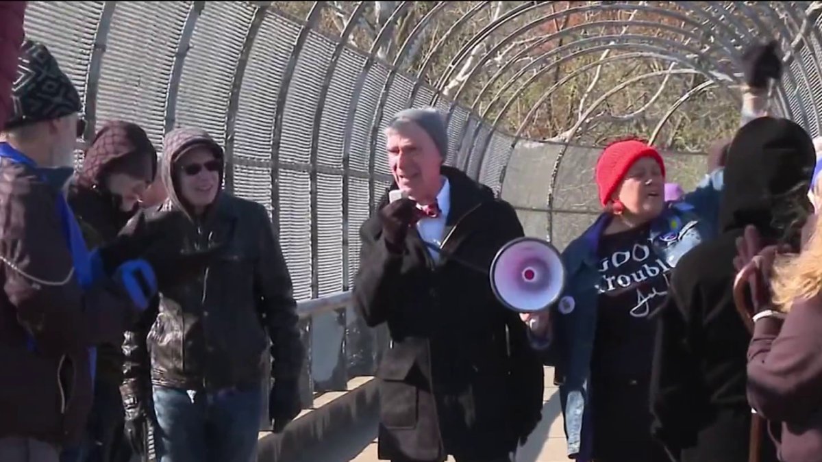 Bill Nye speaks out at Arlington ‘No Kings’ protest – NBC4 Washington