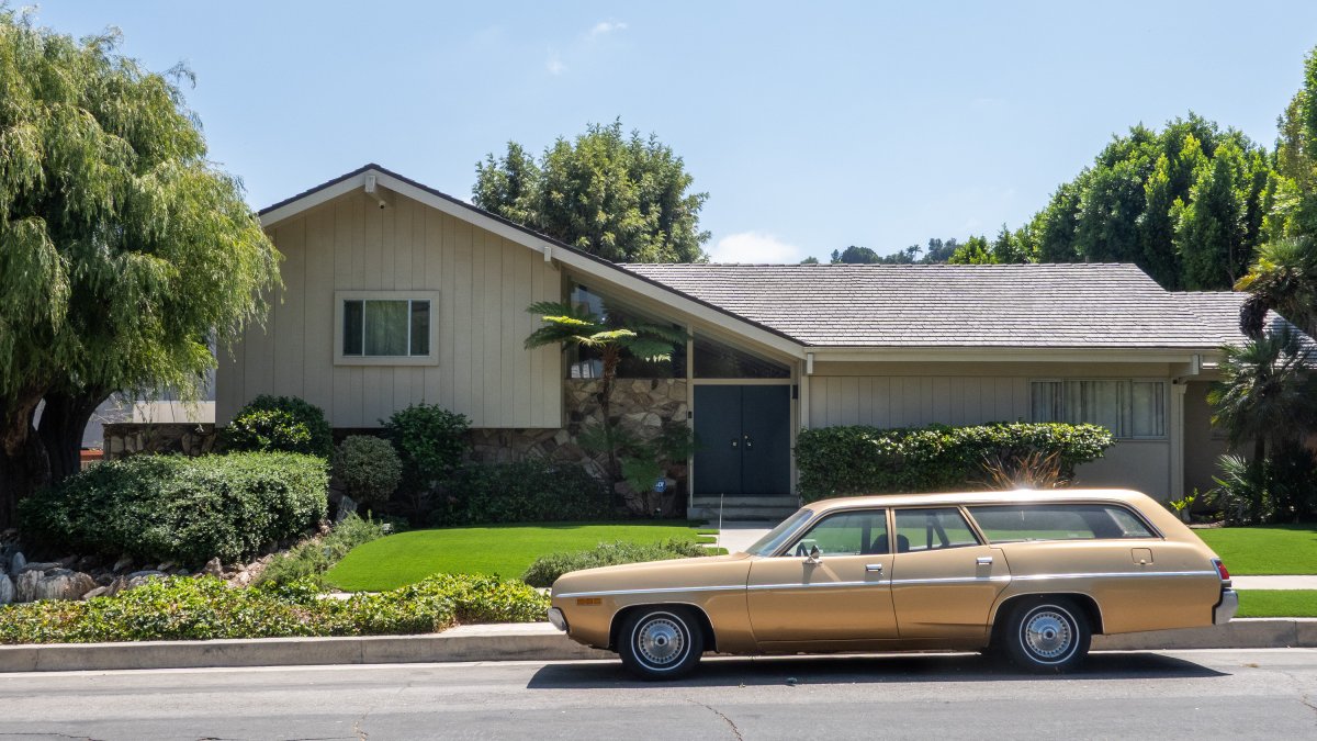 L.A. City Council approves historic status for ‘Brady Bunch’ house ...