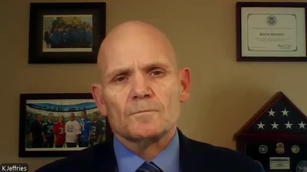 Former airport security director shares how shutdown affects travel ...