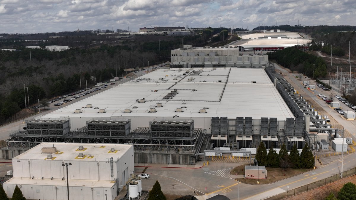 Maine’s governor vetoes first state moratorium on data centers – NBC4 ...