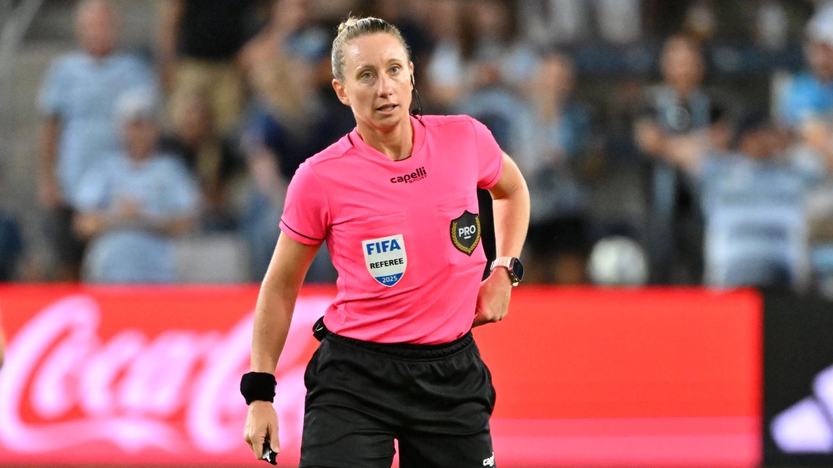 FIFA picks 52 referees for 2026 World Cup, including 2 women – NBC4 ...