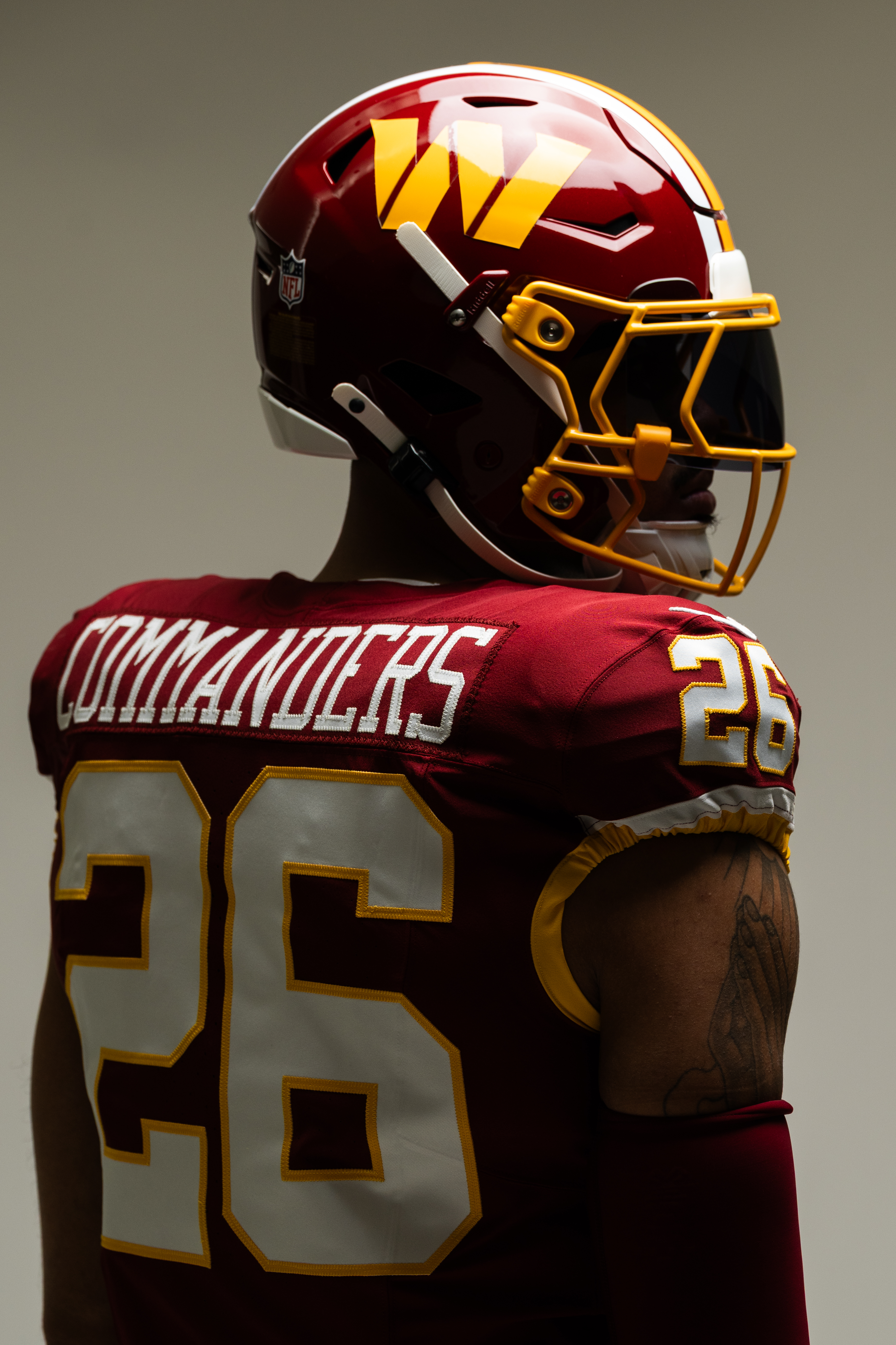 Commanders reveal new alternate all-black uniforms – NBC4 Washington