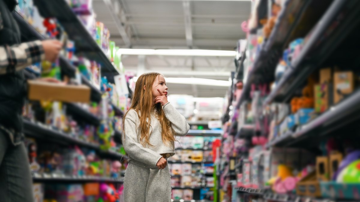 NeeDoh mania is bringing kids back into toy stores – NBC4 Washington