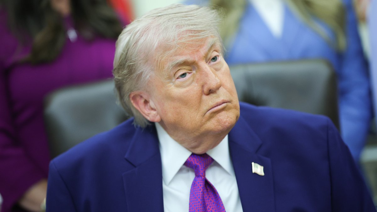 Trump visits Walter Reed for third medical checkup in 13 months – NBC4 ...