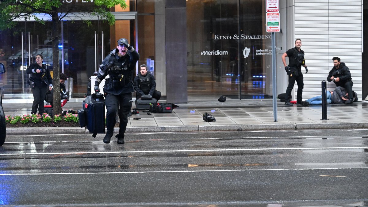 Suspect dead after shots fired near the White House – NBC4 Washington