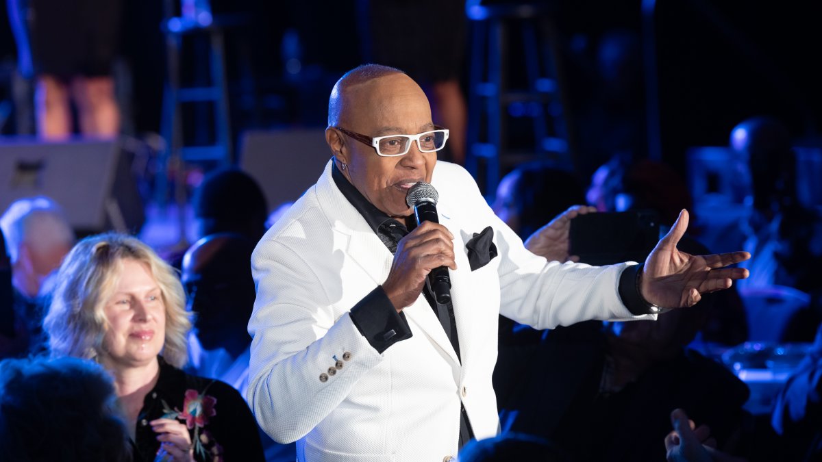 ‘Aladdin,’ ‘Beauty and the Beast’ singer Peabo Bryson dead at 75 – NBC4 ...